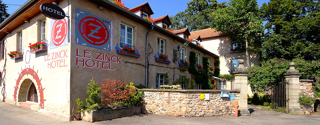 Access to Zinck hotel